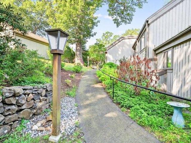 condo with 2 bedroom, Southbury CT DS101897854