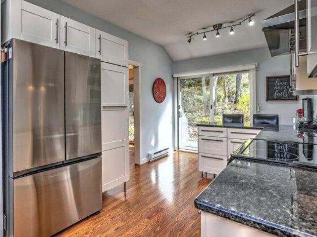 condo with 2 bedroom, Southbury CT DS102478357