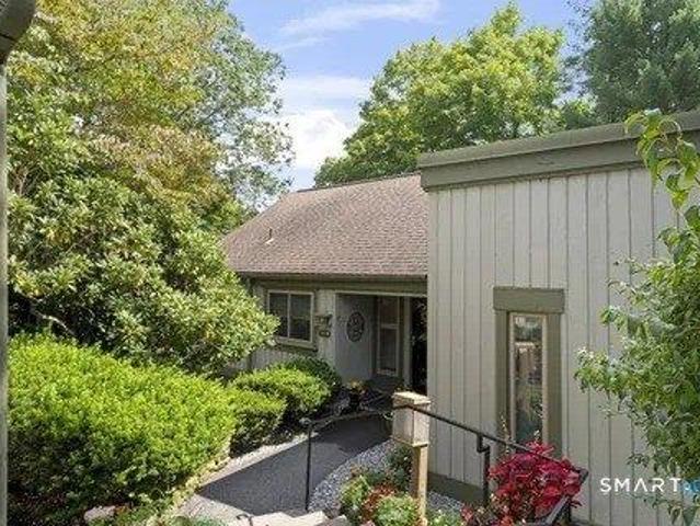 condo with 2 bedroom, Southbury CT DS102826501