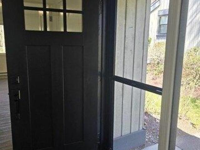 condo with 2 bedroom, Southbury CT DS102317865
