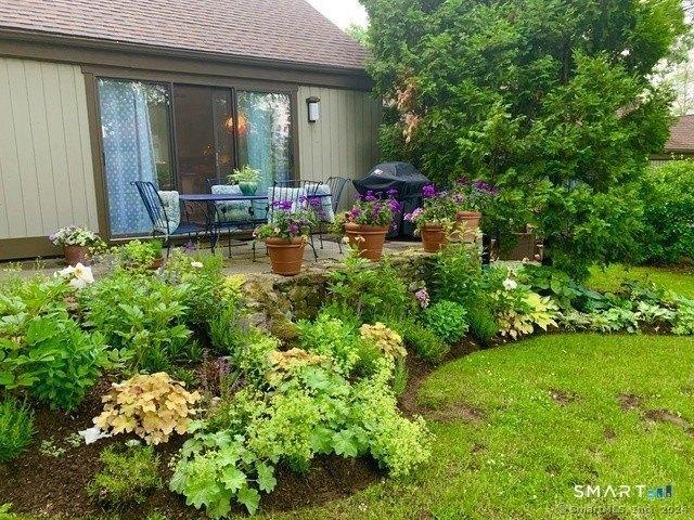 condo with 2 bedroom, Southbury CT DS104076333