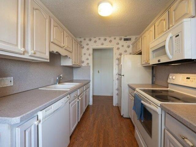 condo with 2 bedroom, Southbury CT DS104190586