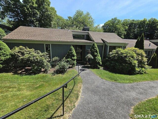 condo with 2 bedroom, Southbury CT DS104235878