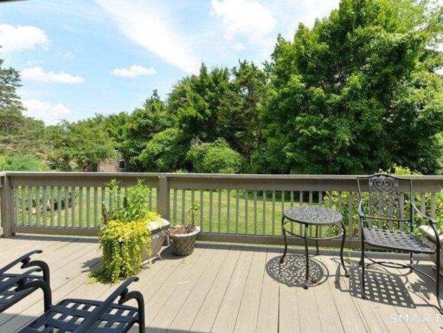 condo with 2 bedroom, Southbury CT DS104298307