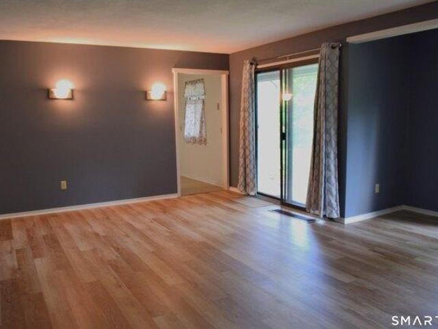 condo with 2 bedroom, Southbury CT ES102825708