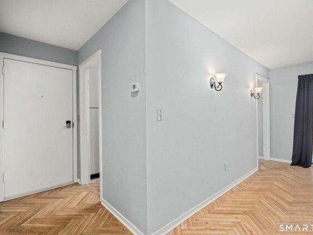 condo with 2 bedroom, Southbury CT ES102828684