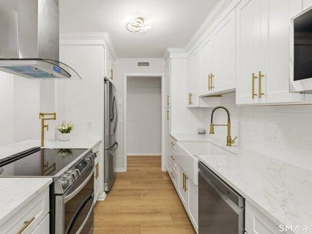 condo with 2 bedroom, Southbury CT ES103930164
