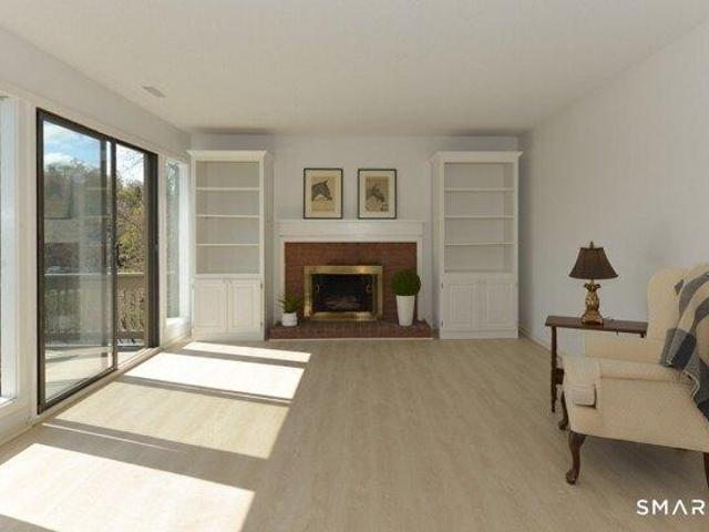 condo with 2 bedroom, Southbury CT ES103100149