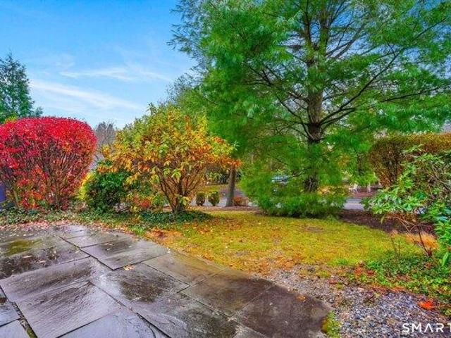 condo with 2 bedroom, Southbury CT ES103162888