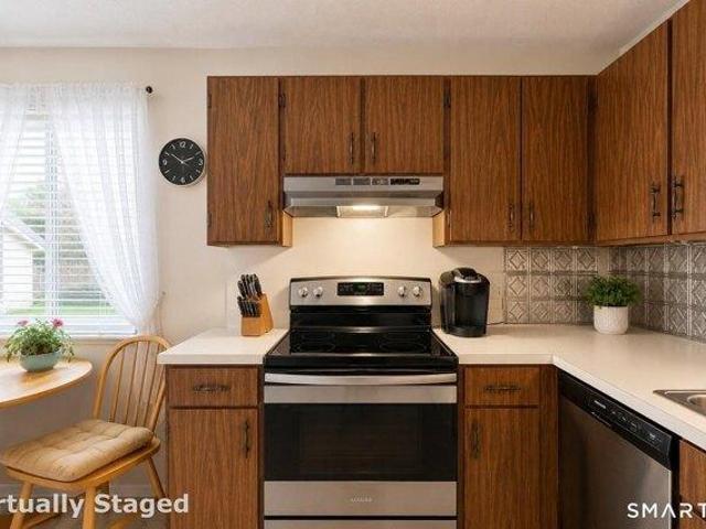 condo with 2 bedroom, Southbury CT ES104408368