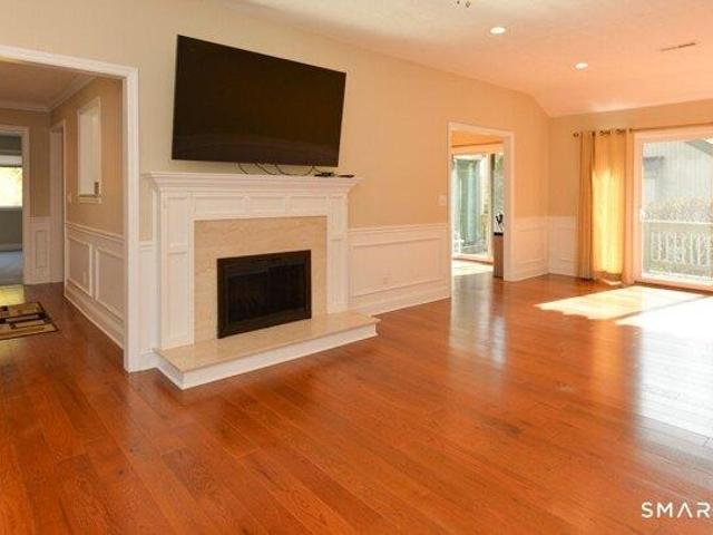 condo with 2 bedroom, Southbury CT ES104538871