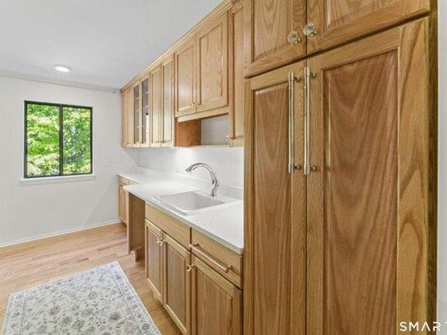 condo with 2 bedroom, Southbury CT ES104539686