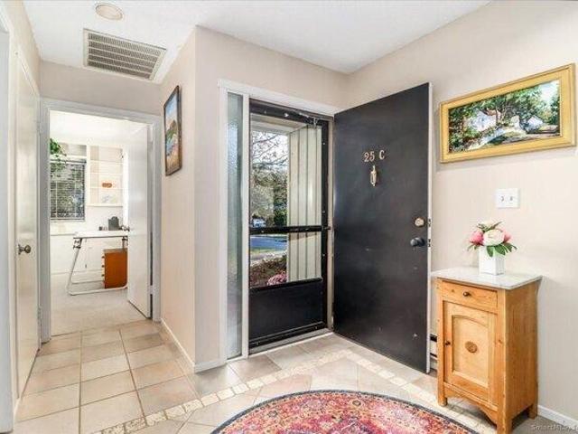 condo with 2 bedroom, Southbury CT ES104076484