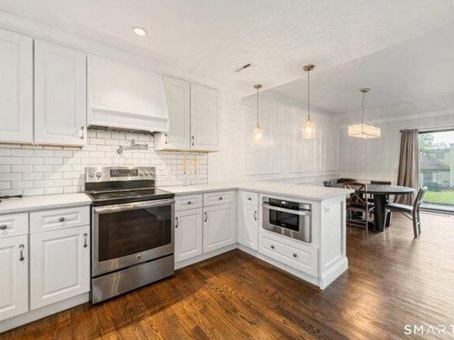condo with 2 bedroom, Southbury CT ES104076333