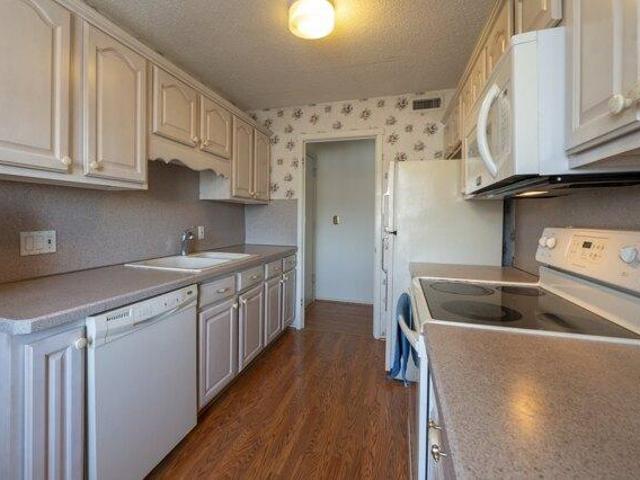 condo with 2 bedroom, Southbury CT ES104190586