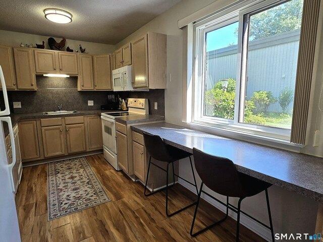 condo with 2 bedroom, Southbury CT ES104237376