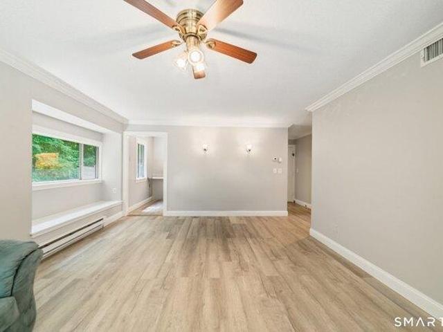 condo with 2 bedroom, Southbury CT ES104377078