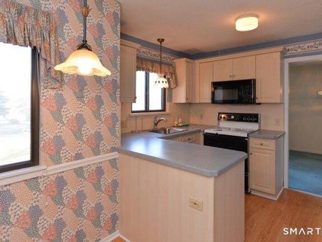 condo with 2 bedroom, Southbury CT ES105123902
