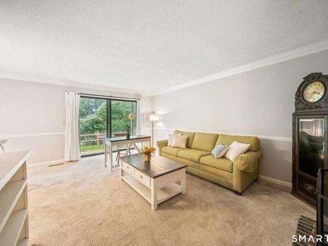 condo with 2 bedroom, Southbury CT ES105171852