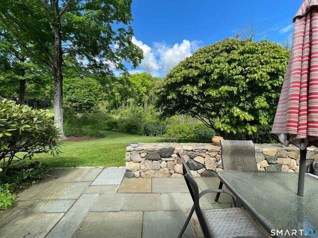 condo with 2 bedroom, Southbury CT ES105233385