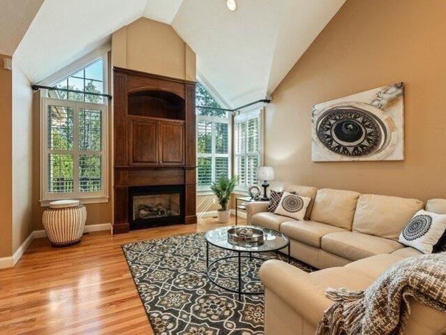 condo with 2 bedroom, Southborough MA DS102633781