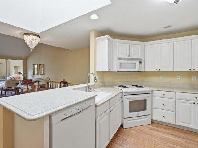 condo with 2 bedroom, Southborough MA ES105113529