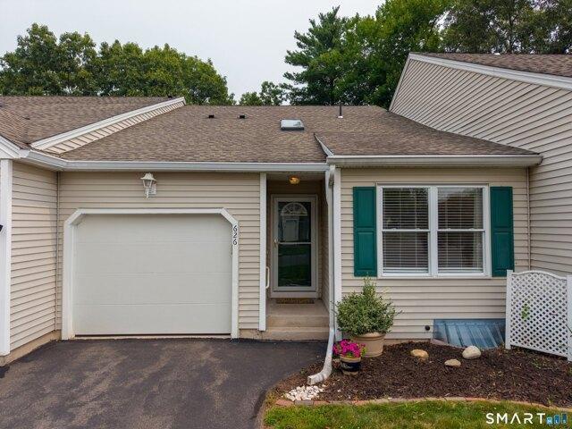 condo with 2 bedroom, Southington CT DS104299095