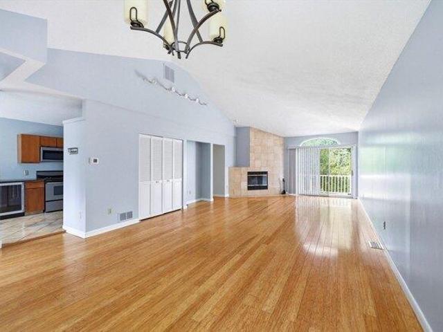 condo with 2 bedroom, Southwick MA ES105080189