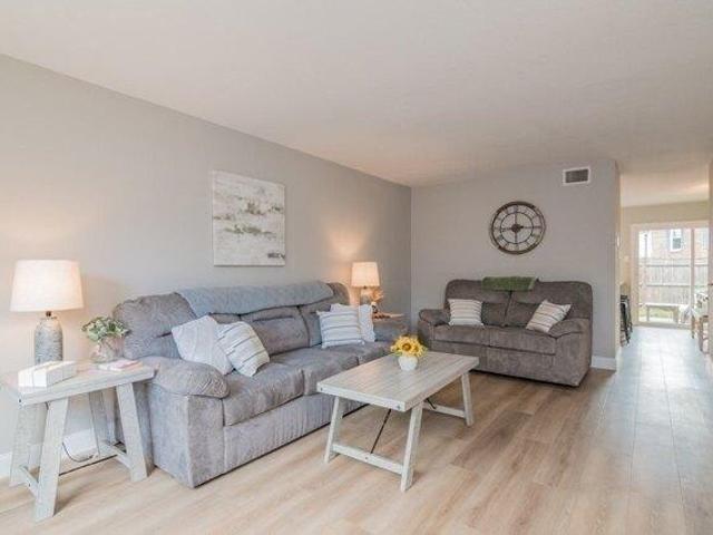 condo with 2 bedroom, Springfield MA DLS103127521