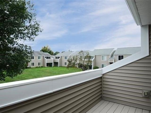 condo with 2 bedroom, Springfield MA ES102959392