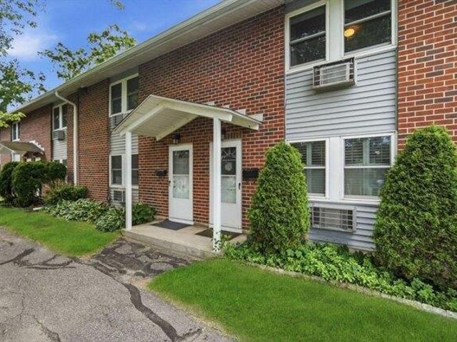 condo with 2 bedroom, Springfield MA ES103927642