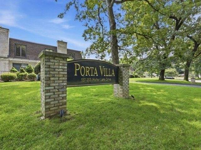 condo with 2 bedroom, Springfield MA ES104297740