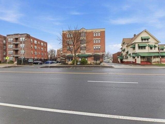 condo with 2 bedroom, Springfield MA ES104849436