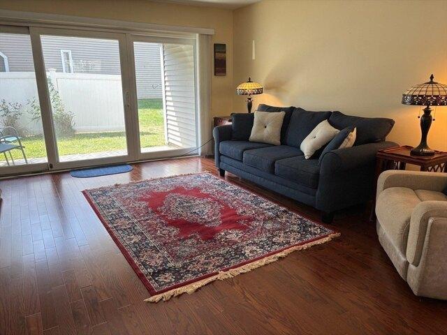 condo with 2 bedroom, Springfield MA ES105105736