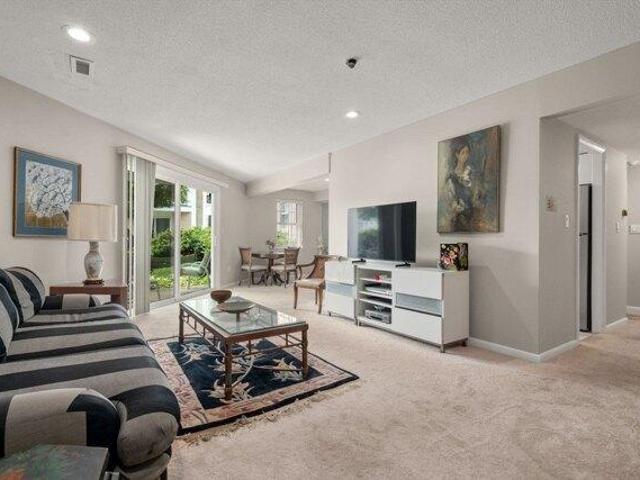 condo with 2 bedroom, Stoughton MA DS104079441