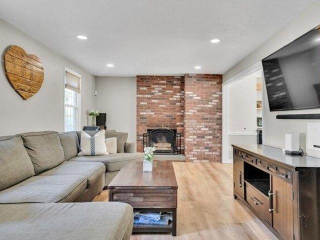 condo with 2 bedroom, Stoughton MA DS104232850