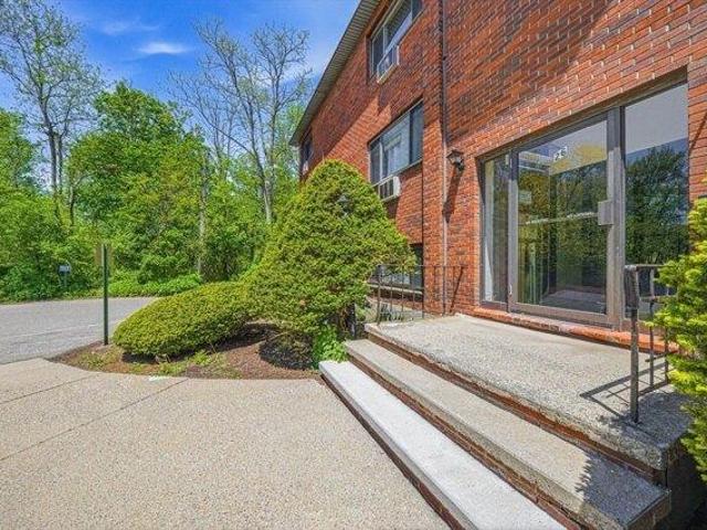condo with 2 bedroom, Stoughton MA ES102824496