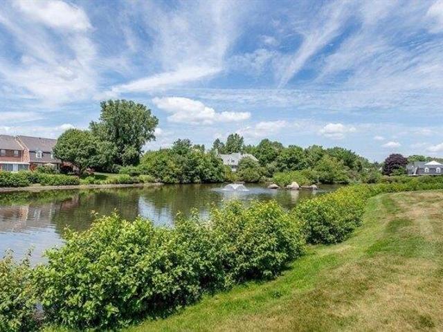 condo with 2 bedroom, Stoughton MA ES104442471
