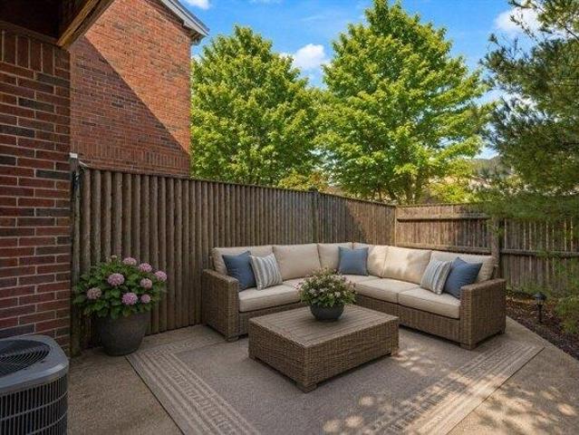 condo with 2 bedroom, Stoughton MA ES104478352