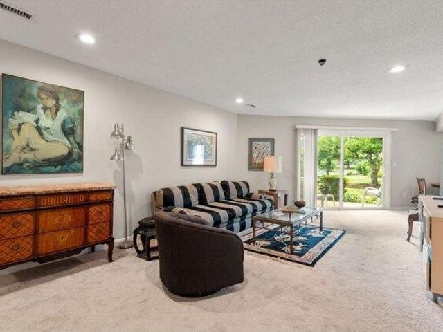 condo with 2 bedroom, Stoughton MA ES104079441