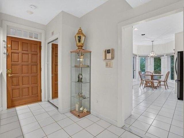 condo with 2 bedroom, Stoughton MA ES104265472