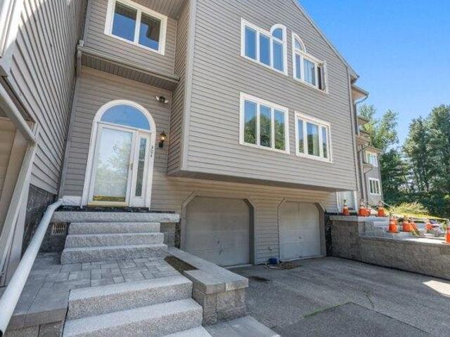 condo with 2 bedroom, Stoughton MA ES105514014