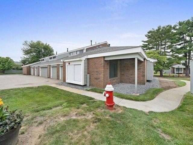 condo with 2 bedroom, Stoughton MA ES105113838