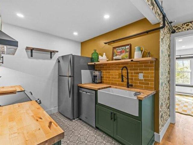 condo with 2 bedroom, Stowe VT ES104297515