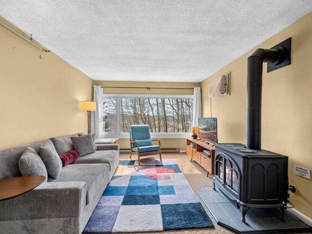 condo with 2 bedroom, Stowe VT ES105158840