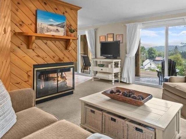 condo with 2 bedroom, Stowe VT ES105193596