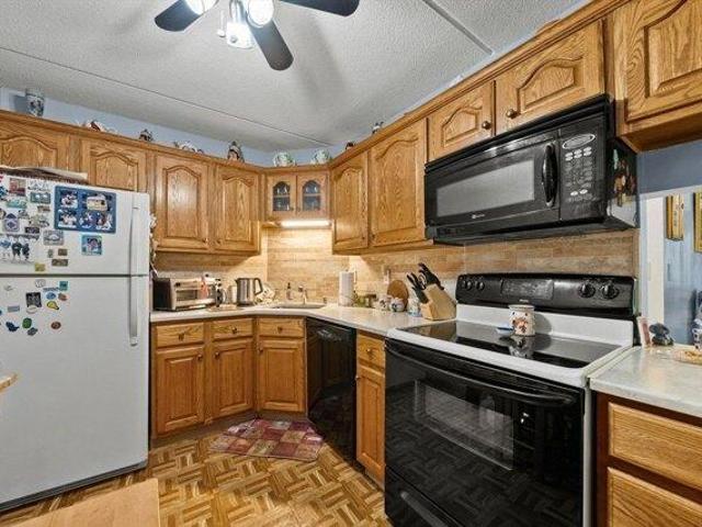 condo with 2 bedroom, Stoneham MA DS103037999