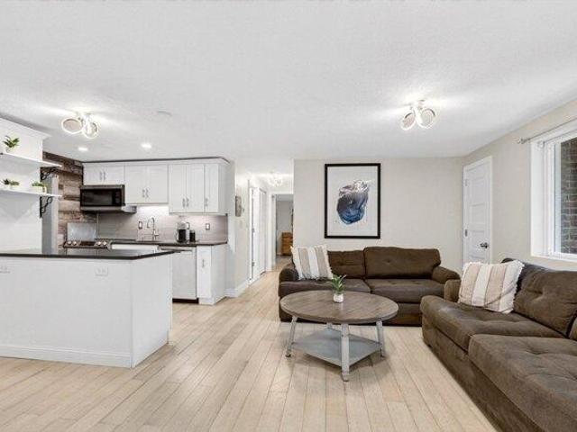 condo with 2 bedroom, Stoneham MA DS104112422