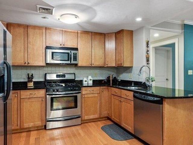 condo with 2 bedroom, Stoneham MA ES103185984