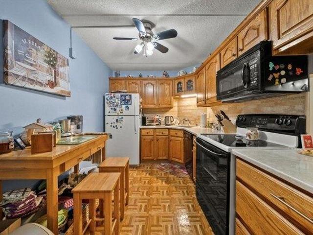 condo with 2 bedroom, Stoneham MA ES103220573